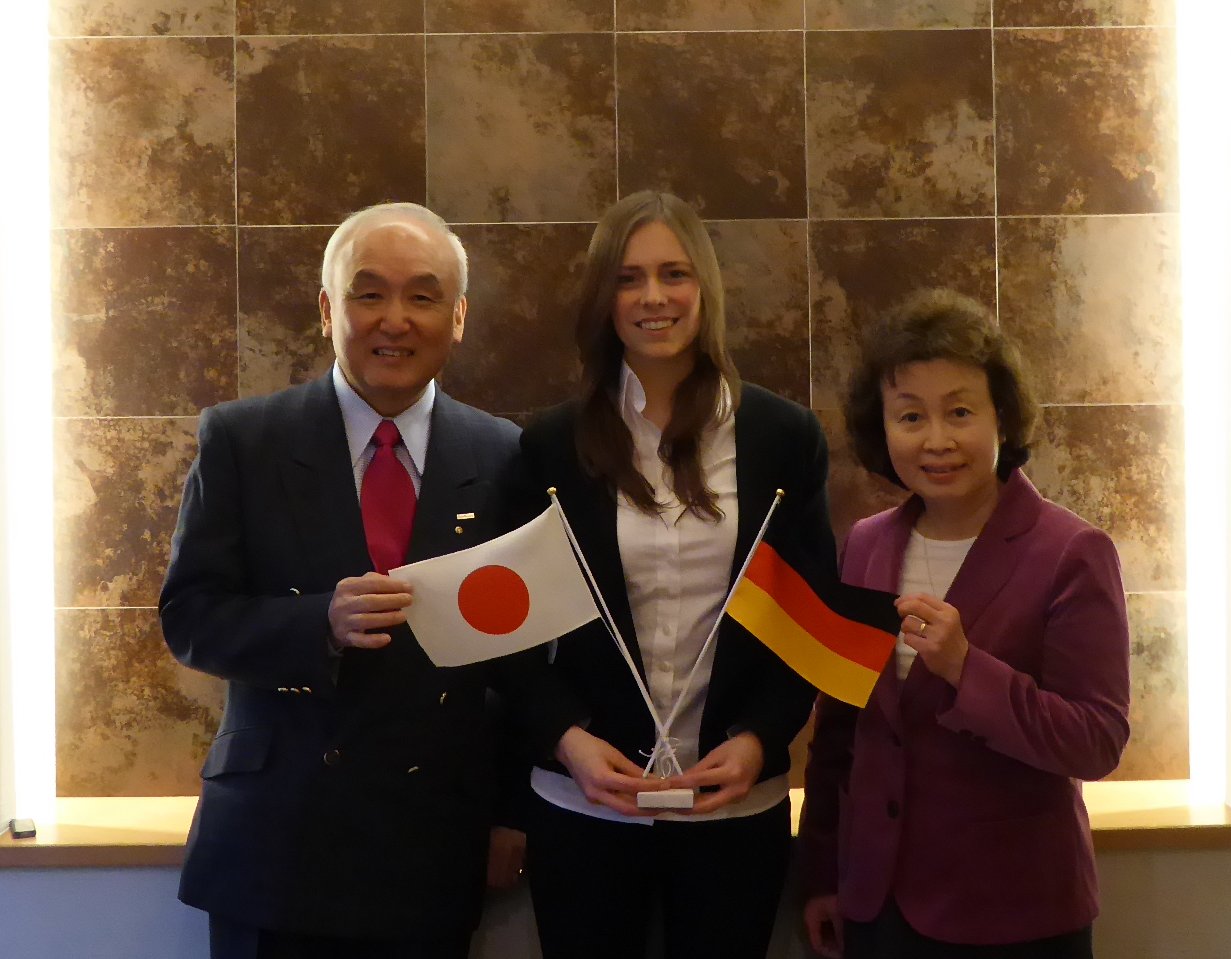 Erster Bericht von Katharina Riederer, neunte Stipendiatin der Grünwald ...